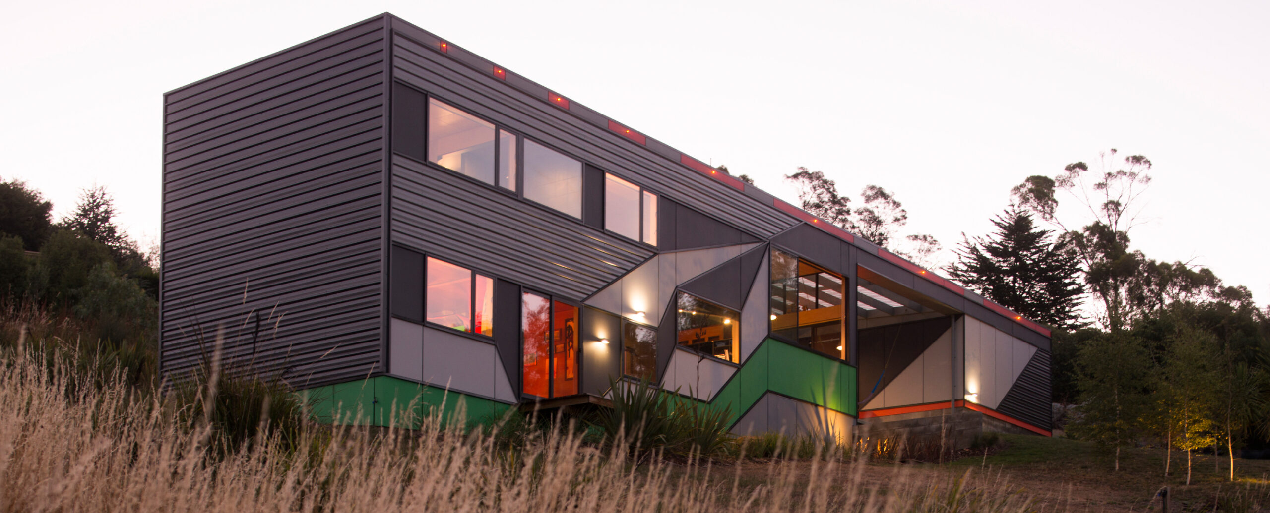 Southern Outlet House - AWS Project Feature